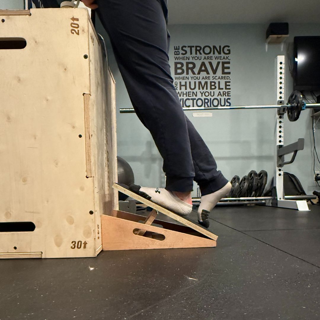 How to Trigger Point Your Upper Calf Muscles (Gastrocnemius-Specific ...